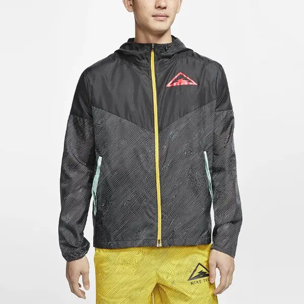 Nike Windrunner Hooded Trail Running Jacket