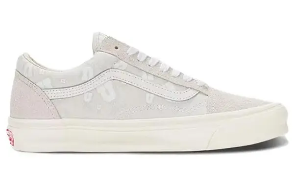 VANS X Undefeated Old Skool Sneakers - White/grey