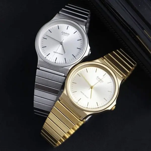 Casio Quartz Analog Watch With Stainless Steel Band - Silver