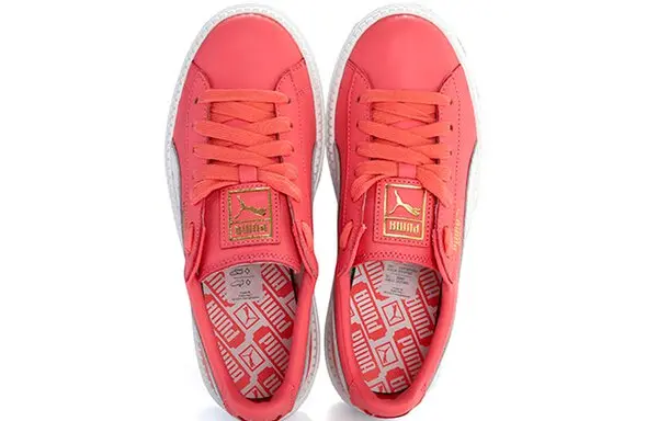 PUMA Platform Trace Leather Cleated Low Top Sneakers