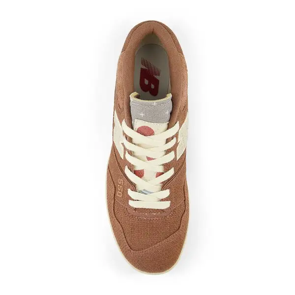 NEW BALANCE 550 "pecan" Sneakers - Pecan/crimson