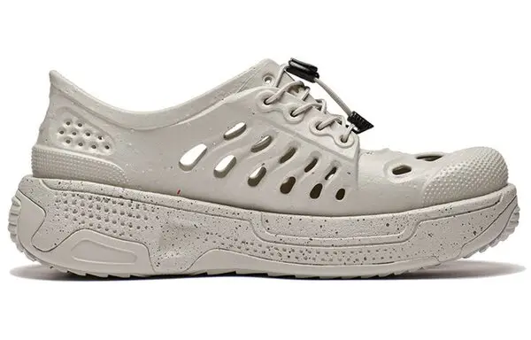 LI-NING Titan Trek Athletic Shoes