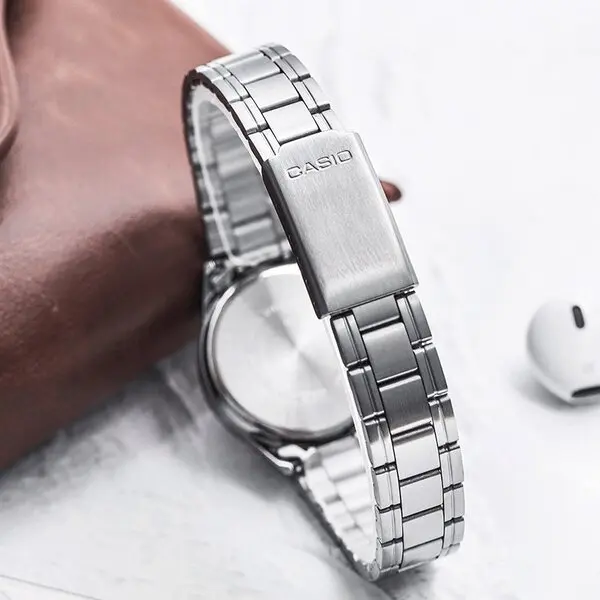 Casio Quartz Analog Timepiece - Silverpink