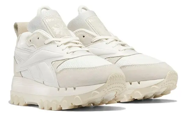 REEBOK Classic Leather V2 X Cardi B Sneakers