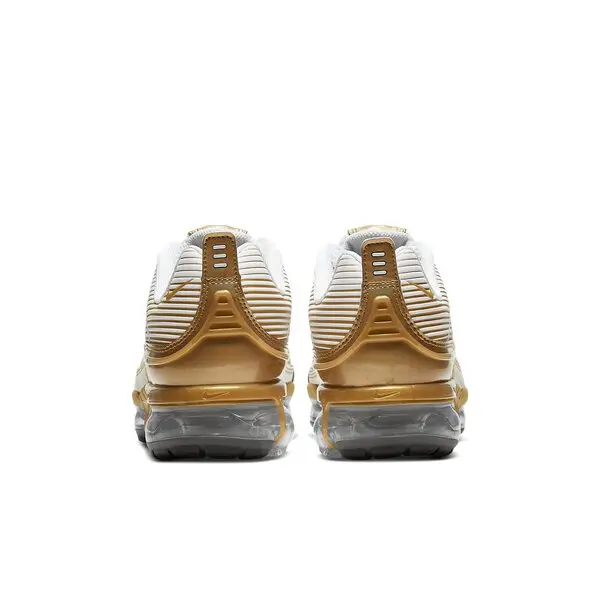Nike Vapormax 360 Sneakers - Gold