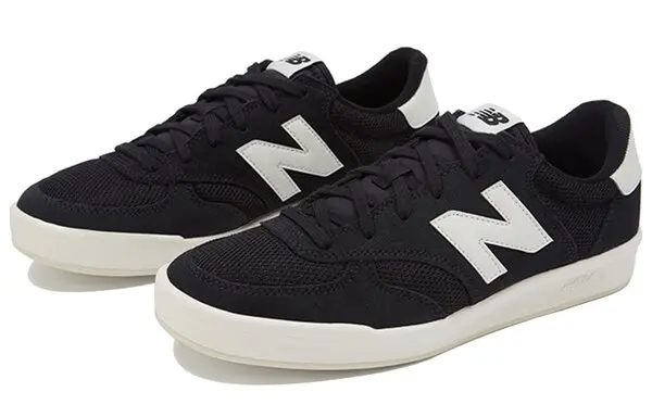 NEW BALANCE 300 Low Top Sneakers - Black/white