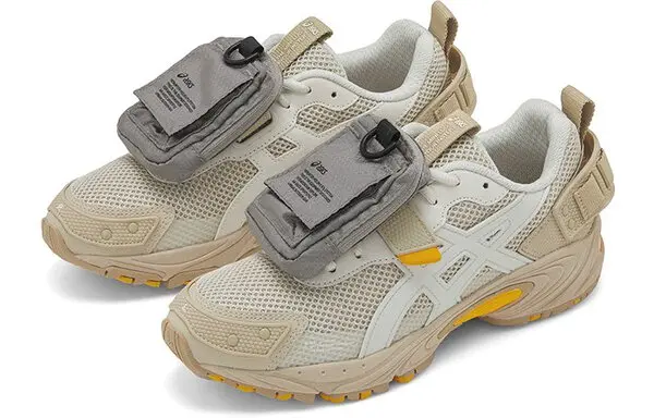 Asics Gel-kahana Tr V3 Sneakers - Beige/white