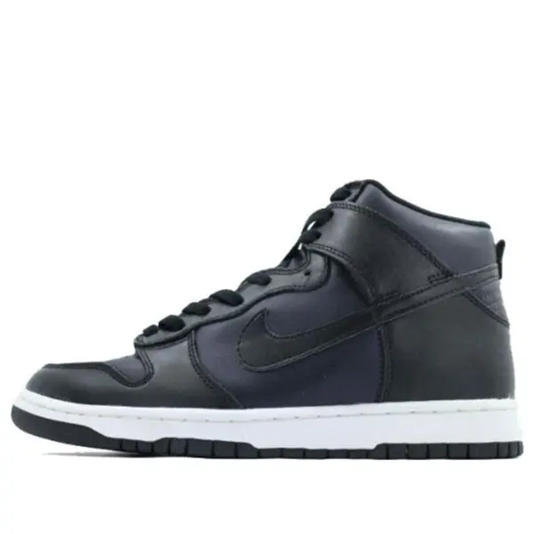 Nike Dunk High Top Lace Up Sneakers