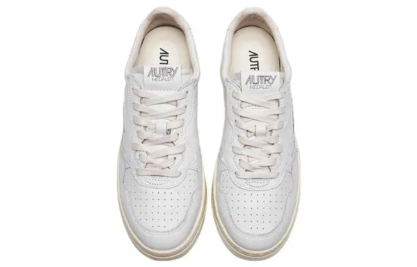 AUTRY Medalist Leather Low Lettering Sneakers - White/black