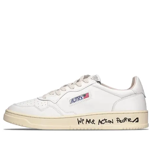 AUTRY Medalist Leather Low Lettering Sneakers - White/black