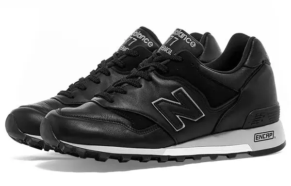 NEW BALANCE 577 Sneakers - Black