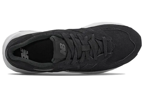 NEW BALANCE 57/40 Sneakers - Black/white