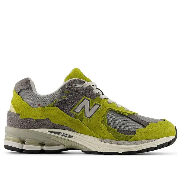 NEW BALANCE 2002r Protection Pack Sneakers - Sea Moss/raincloud