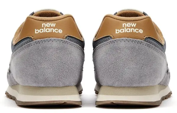 NEW BALANCE Low Top Sneakers - Gray/white