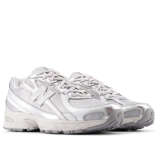 NEW BALANCE 740 - Metallic Silver