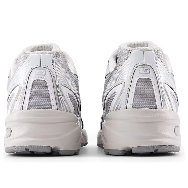 NEW BALANCE 740 - Metallic Silver