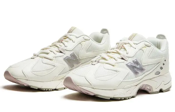 NEW BALANCE 828 Low Top Sneakers - White