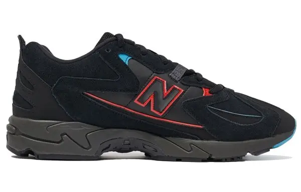 NEW BALANCE 828 Sneakers - Black