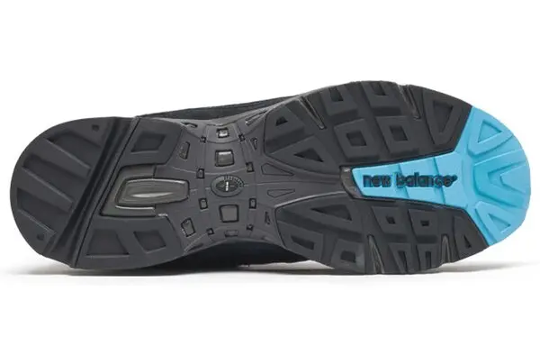 NEW BALANCE 828 Sneakers - Black