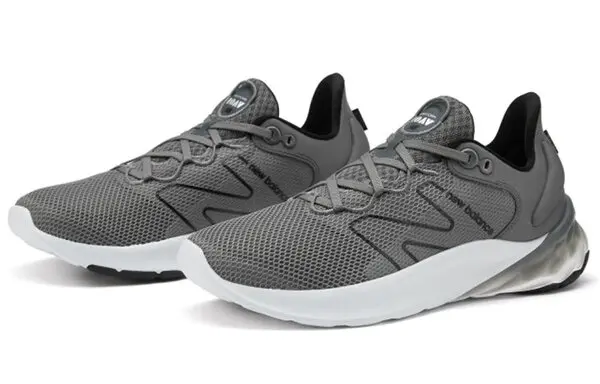 NEW BALANCE Fresh Foam Roav V2 Sneakers - Grey/black