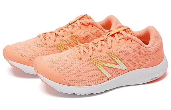NEW BALANCE 635 Running Shoes