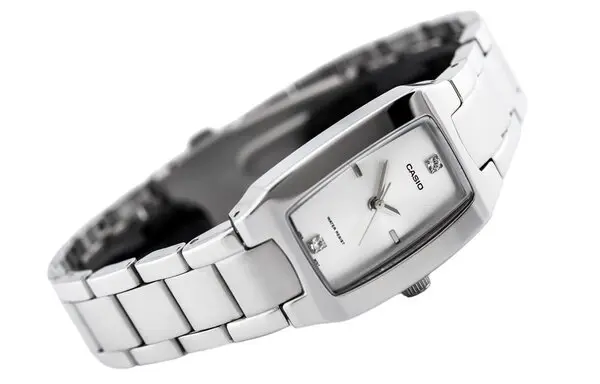 Casio Analog Quartz Watch With Metal Bracelet And White Dial