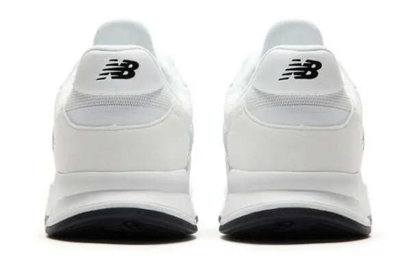 NEW BALANCE Low Top Sneakers - White/black