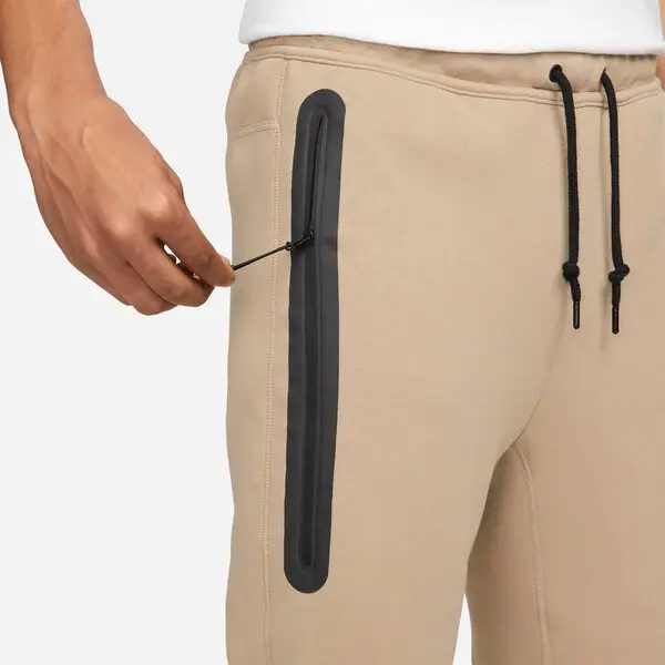 Nike Tech Sweatpants