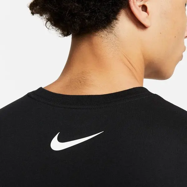 Nike Swoosh T-shirt