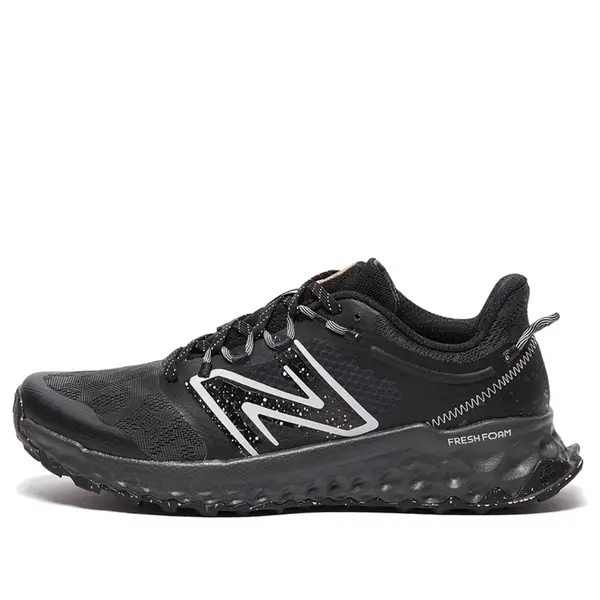 NEW BALANCE Fresh Foam Garo Sneakers - Black/white