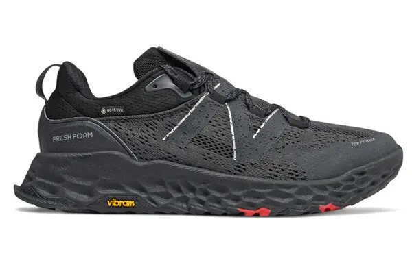 NEW BALANCE Fresh Foam Hierro V5 Gore-tex Sneakers - Black
