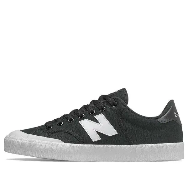 NEW BALANCE Low Top Sneakers - Black