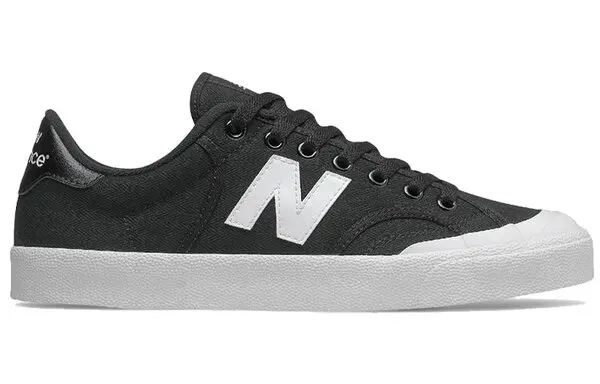 NEW BALANCE Low Top Sneakers - Black