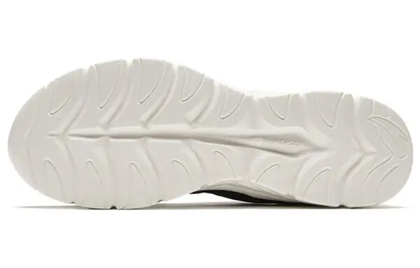 ANTA Athletic Lace-up Sneakers - Black/white