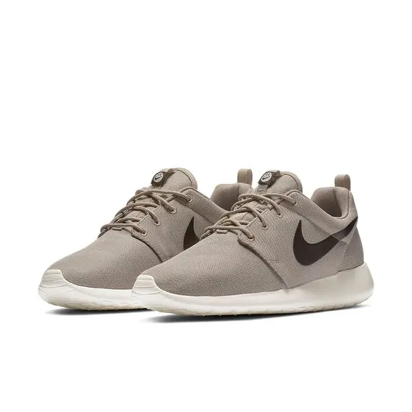 Nike Roshe One Sneakers - Grey/white
