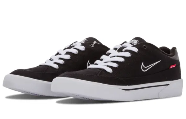 Nike X Supreme Sb Gts Qs Sneakers