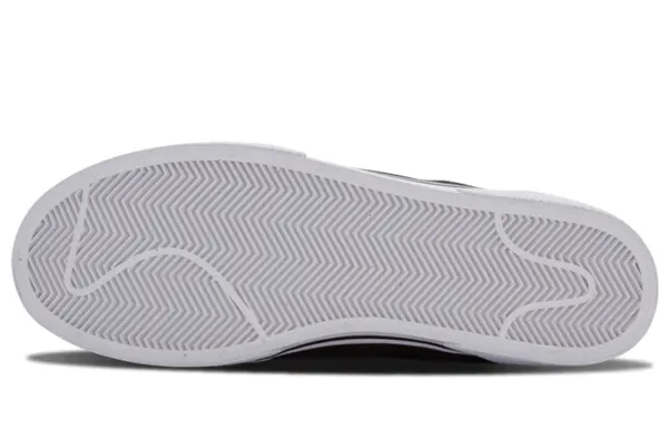 Nike X Supreme Sb Gts Qs Sneakers