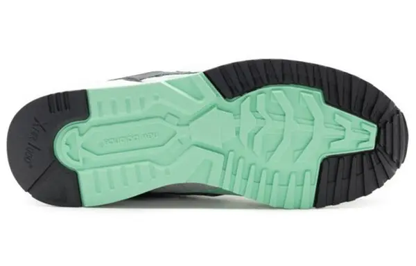 NEW BALANCE 530 "mint" Sneakers - Mintgreen/black/white