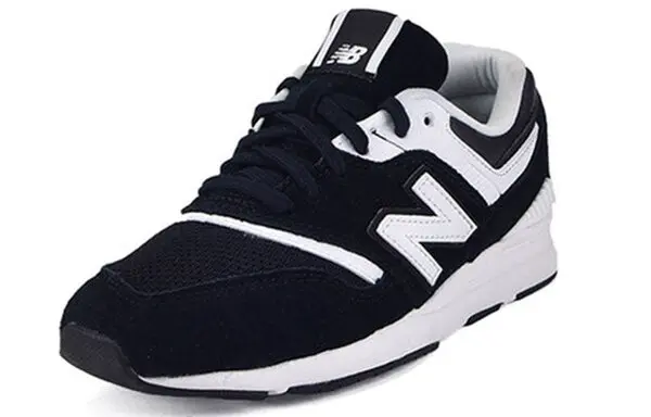 NEW BALANCE 697 Sneaker - Black/white