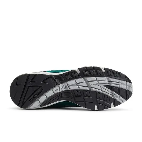 NEW BALANCE 991 Made In Uk Sneakers - Green/grey