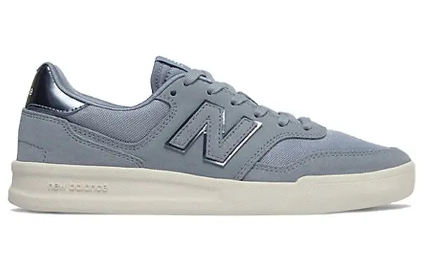 NEW BALANCE 300 Sneakers - Blue