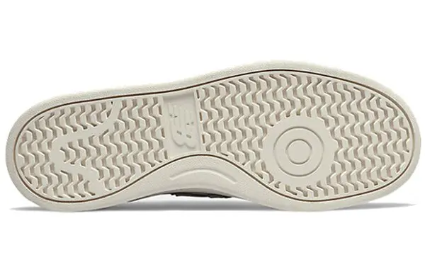 NEW BALANCE 300 Retro Sneakers - Grey