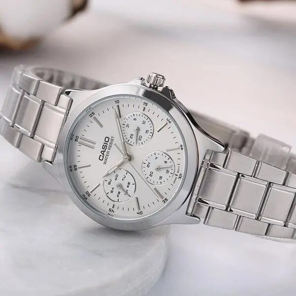Casio Stainless Steel Quartz Analog Watch - White