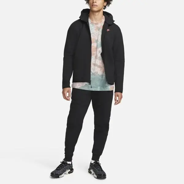Nike Tech Logo Zip-up Jacket - Default Color