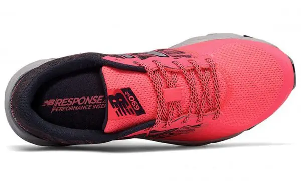 NEW BALANCE 690v2 Athletic Sneakers