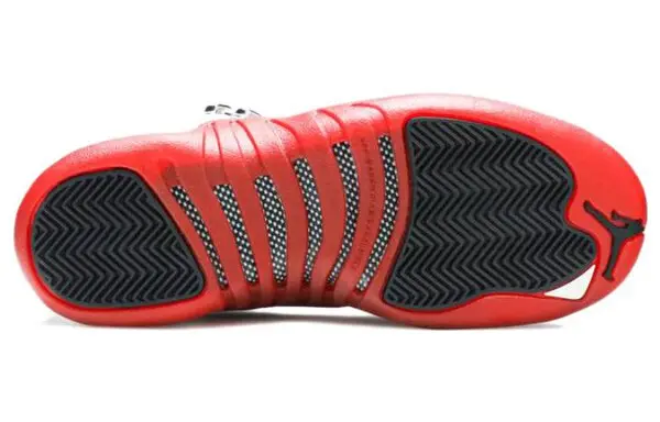 JORDAN 12 Retro 'cherry' 2009
