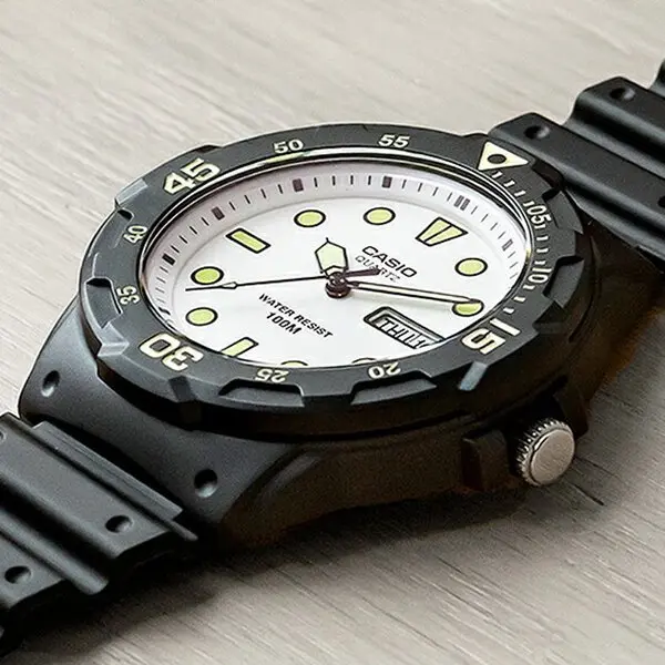 Casio Analog Quartz Watch With Day And Date Display
