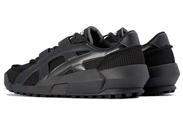 Onitsuka Tiger Big Logo Trainers - Black