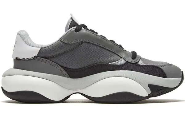 PUMA Alteration T Sneakers
