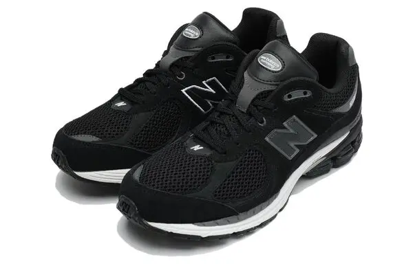 NEW BALANCE 2002r Sneakers - Black
